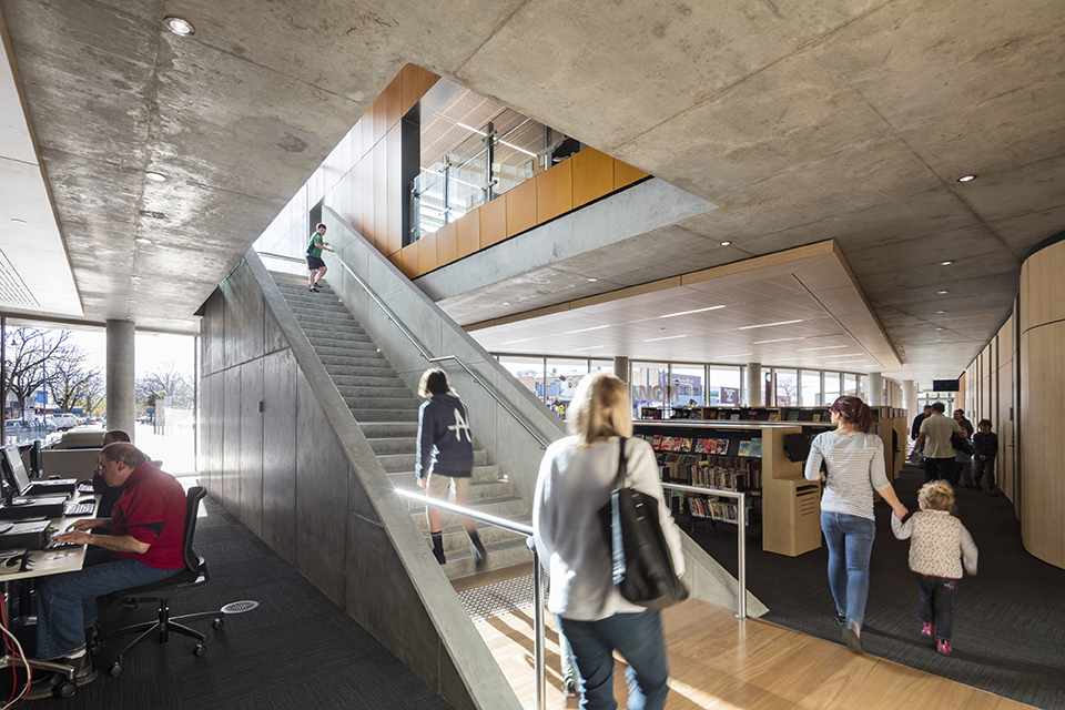 The Frank Bartlett Library and Community Centre - World Buildings ...