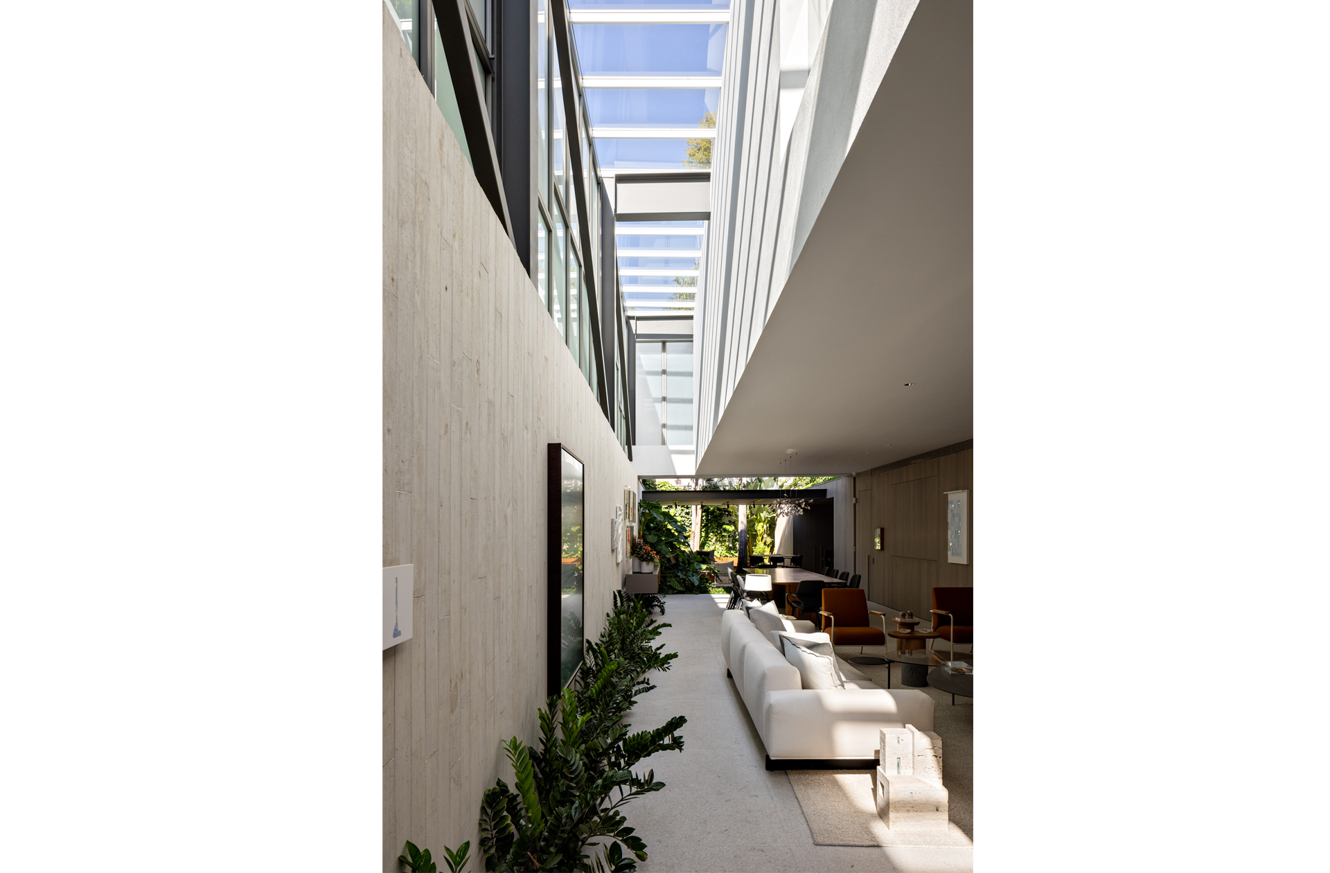 LRM House - World Buildings Directory | Architecture Search Engine
