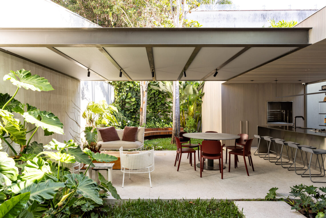 LRM House - World Buildings Directory | Architecture Search Engine
